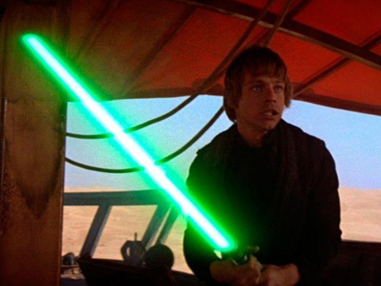 Star Wars: svelato il mistero della spada laser verde di Luke ...