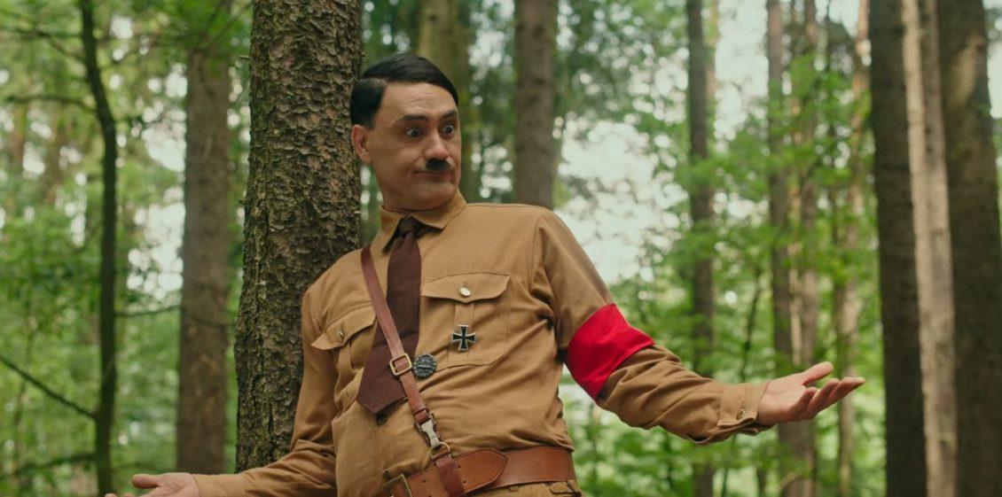Jojo Rabbit: Taika Waititi è Hitler, nel primo trailer del film ...