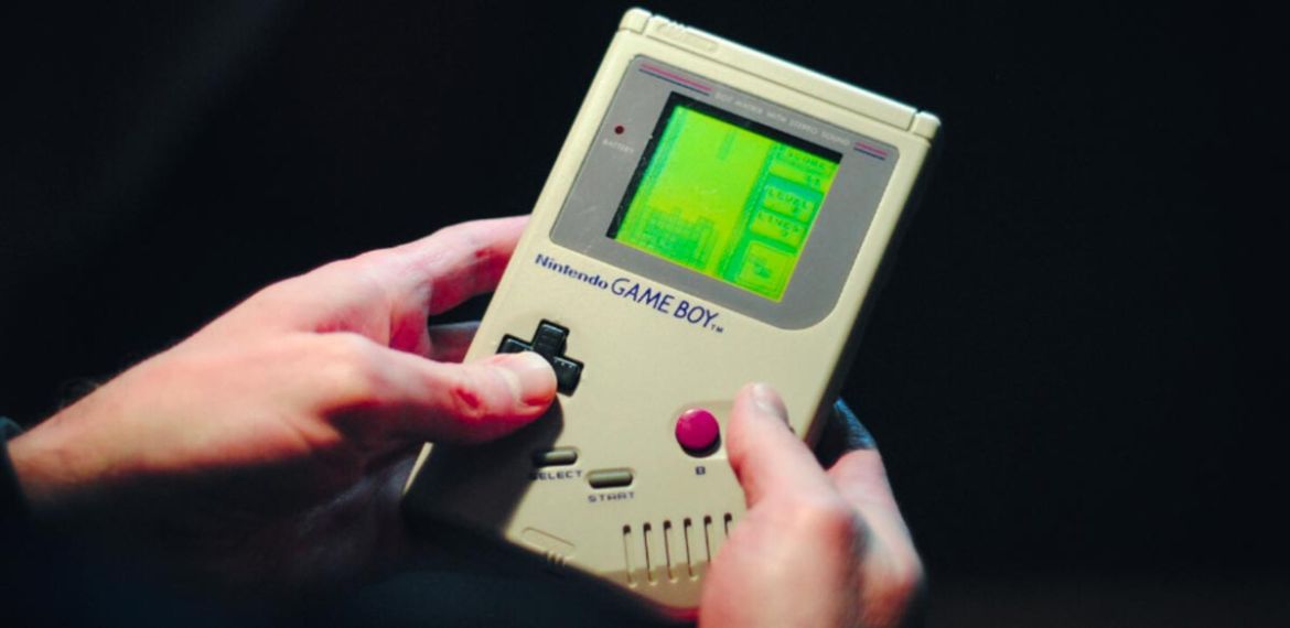 PS1, Game Boy e Nokia 3310, ecco quanto potrebbero valere oggi questi ...