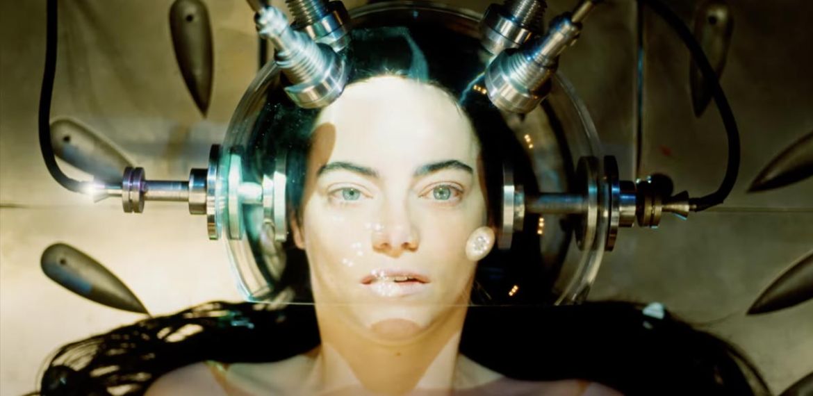 Poor Things: Emma Stone è la "creatura" nel trailer del film che ...