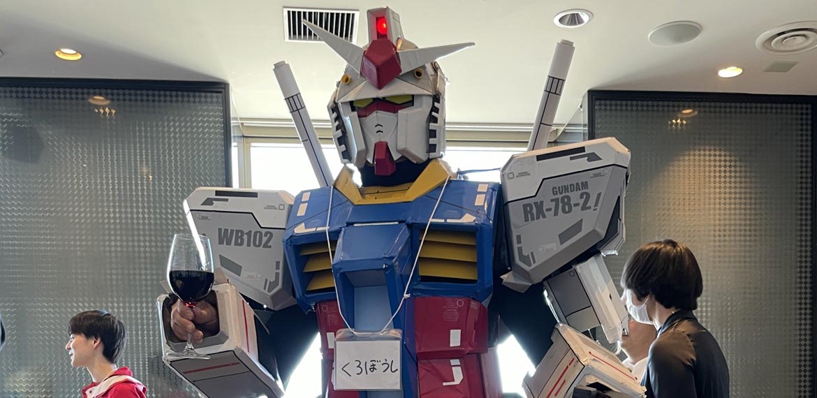 Giappone: invitato a un matrimonio si presenta alla festa in cosplay da ...